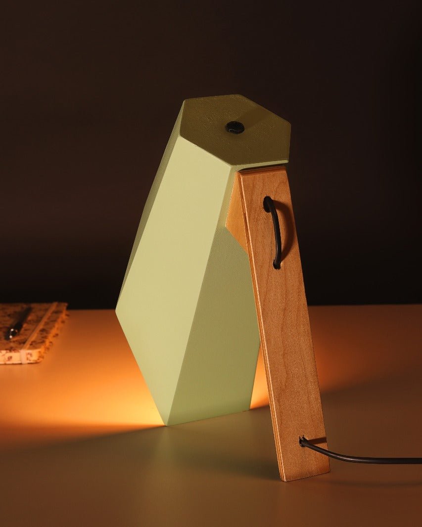 Hexagon Desk Lamp – WoodWorkersEG